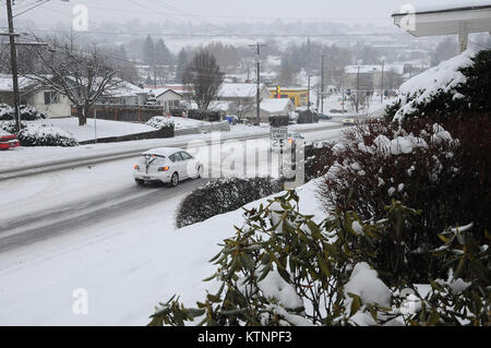 Lewiston, Idaho, USA. 27th Dec, 2017. Idaho weather heavy snowfall 29 ...