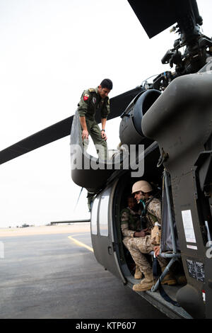 Soldiers of the 4th Brigade, Royal Saudi Land Force fire an M-2 .50 ...
