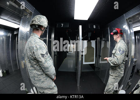 U.S. Airmen with the 105th Security Forces Squadron, New York Air Stock ...