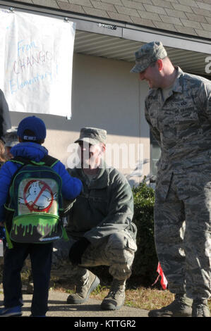 Airmen assigned to the 109th Airlift Wing, along with local veterans ...