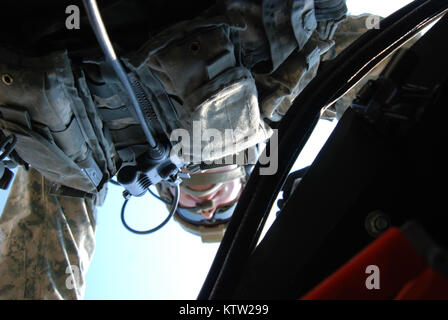 PFC Jason Martindale, A Troop, 2/101st Cav. qualifys with a Humvee ...