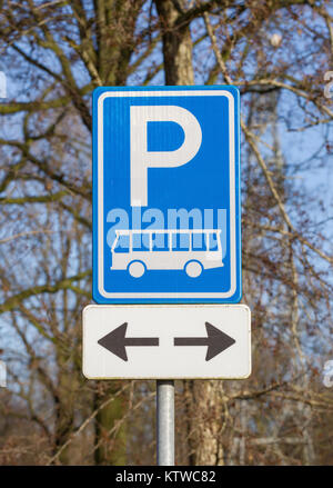 Coach parking only sign Stock Photo - Alamy