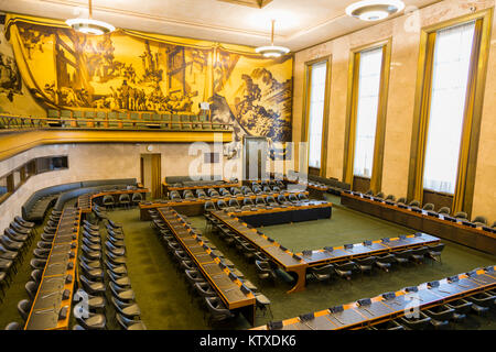 The meeting room inside United Nations headquarters as seen on 4 ...