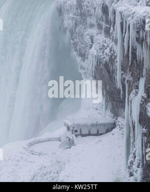 Ontario, Canada. 30th Dec, 2017. Ice and snow are seen in Niagara Falls ...
