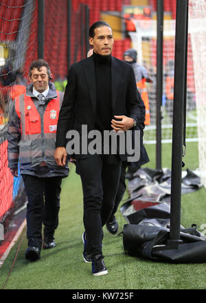 New Liverpool signing Virgil van Dijk arriving before the Premier ...