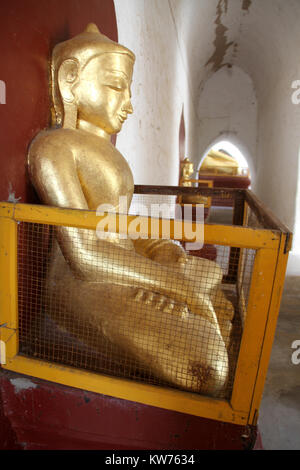Thatbyinnyu Temple Golden Buddha Statues Bagan Myanmar // BAGAN ...