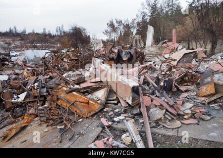 Damage from the Tubbs wildfire in Santa Rosa, California, USA Stock ...