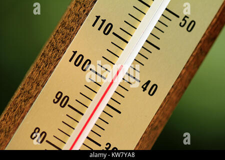 Thermometer showing over 40 degrees Celsius Stock Photo - Alamy