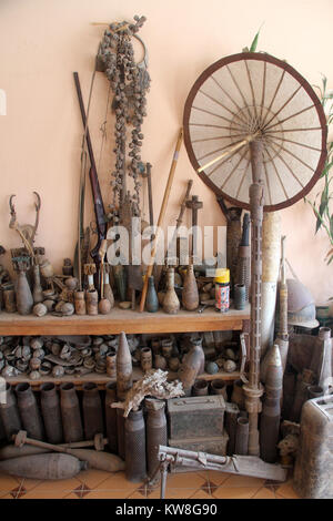 A collection of old rusty objects in antiques reclaim yard Stock Photo ...