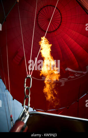 blowing up hot air balloon Stock Photo - Alamy