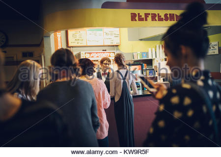 movie theater concession stand Stock Photo: 75397954 - Alamy