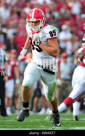 Georgia tight end Charlie Woerner runs a drill at the NFL football ...