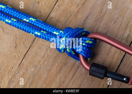 Bull Hitch Knot with Blue Rope on Carabiner, Close Up Stock Photo - Alamy