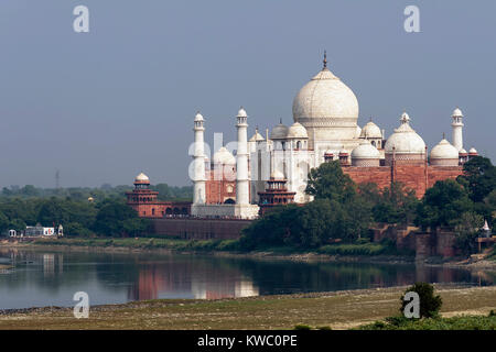 Taj mahal aerial agra india - rup 194735 Stock Photo: 90495192 - Alamy
