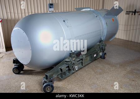Thermonuclear bomb in the U.S. Arsenal in 2004. The Mk/B53 was a high ...