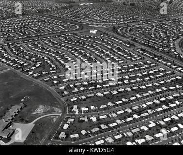 Aerial view of Levittown housing development on Long Island, New Stock Photo: 78826474 - Alamy