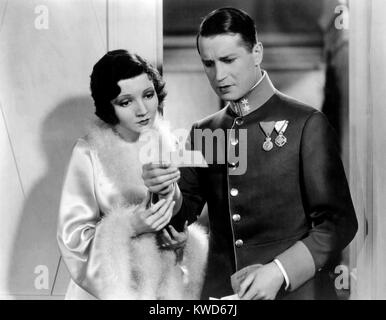 THE SMILING LIEUTENANT, from left: Claudette Colbert, Maurice Chevalier ...