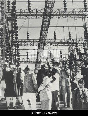 Prime Minister Jawaharlal Nehru visiting Mahatma Gandhi's hut in ...