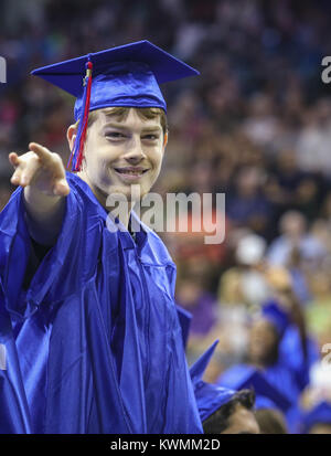 Moline, Iowa, USA. 4th June, 2017. Graduate Miranda Patterson receives ...