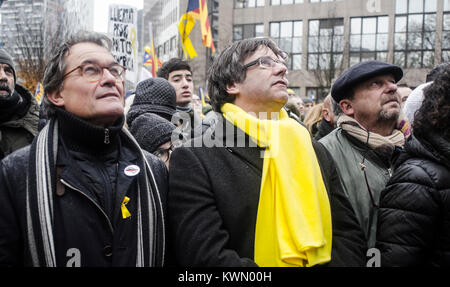 Catalan people on Brussels Stock Photo - Alamy
