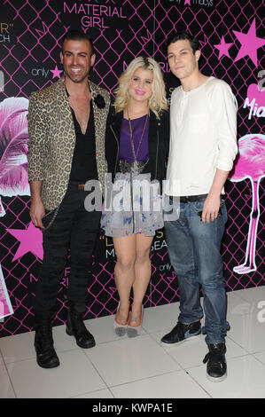MIAMI, FL - NOVEMBER 04: Joshua McKinley Kelly Osbourne DJ Jesse Marco ...