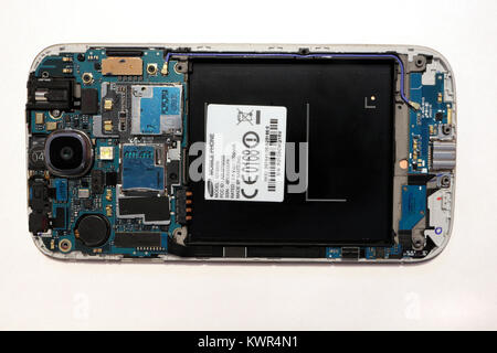 Inside view of samsung galaxy 4 smartphone Electronic components ...