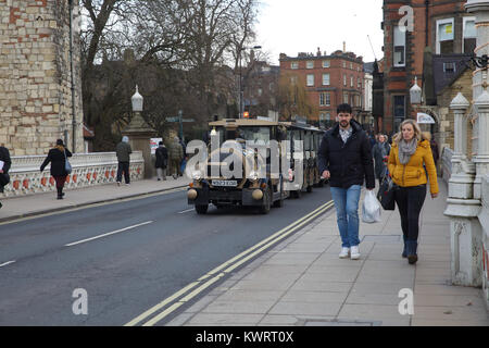 York,UK,5th January 2018,Visitors and tourists wander round historic ...