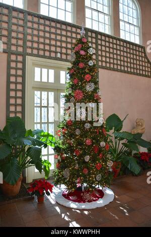 The Hyde Collection/Museum decorated for the Christmas and Holiday ...