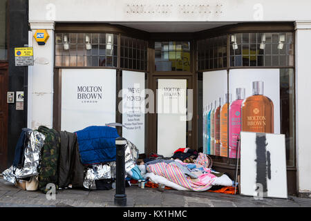 Windsor, UK. 6th Jan, 2018. A view of Windsor Castle. Credit: Mark ...