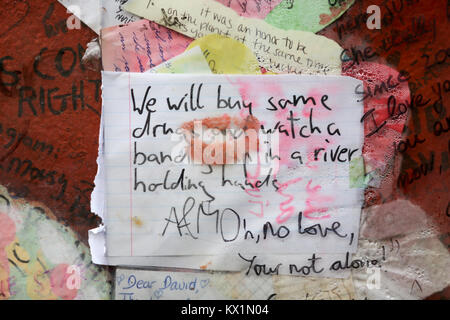 6th Jan, 2018. David Bowie fans meet up at the Bowie Brixton Memorial ...