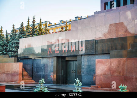 Lenin Mausoleum also known as Lenin's Tomb, in Red Square, at night, in ...