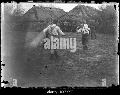 This photograph shows soldiers of the 2nd Polish Legions (2 puł LP ...