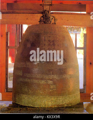 The title cannot be described due to unknown or non-English characters ...