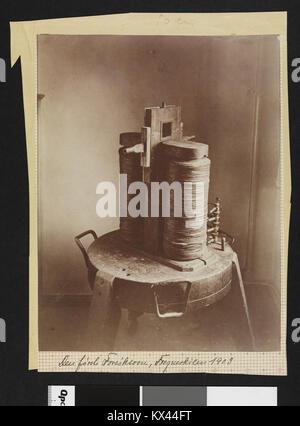 An early 20th century photograph of an experimental Tandem Float ...