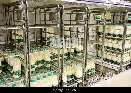 Fresh milk on display in a supermarket store Stock Photo - Alamy