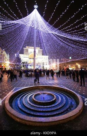 Timisoara, Romania. A view of a Christmas Market celebration in Victory ...