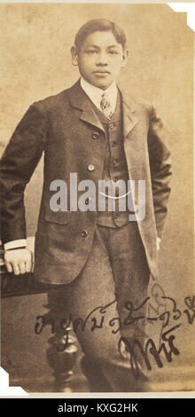 The title appears incomplete or in a foreign language, with ...