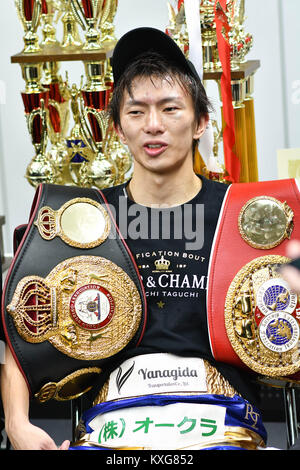 Tokyo, Japan. 31st Dec, 2017. (R-L) Ryoichi Taguchi (JPN), Milan ...