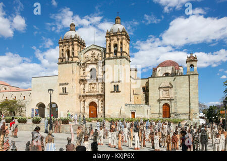 Traditional colonial architecture in Oaxaca, Mexico Stock Photo - Alamy
