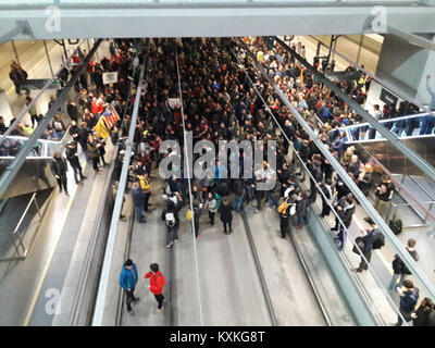 Girona Train Station Stock Photo - Alamy