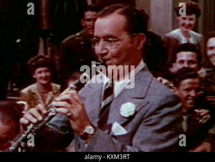 This trailer scene features Hollywood legends Gary Cooper and Marlene ...