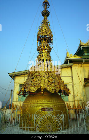 PYAY, MYANMAR - CIRCA APRIL 2017 Buddhas in Shwesandaw Pagoda Stock ...
