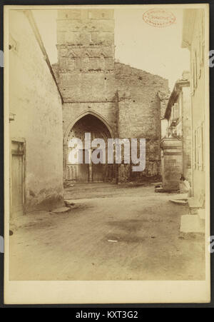The *Eglise Sainte-Quitterie* in Aire-sur-l'Adour, France, is a ...