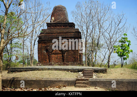 Pyu, MYANMAR - CIRCA APRIL 2017 Bawbawgyi Pagoda Stock Photo - Alamy