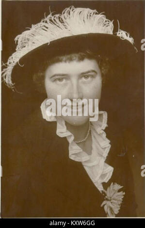 Fran Vesel - Portret ženske s klobukom Stock Photo - Alamy