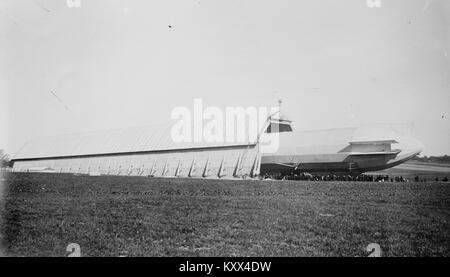 Blimp, Zeppelin No. 3, in shed, seen from water LCCN2014684181 Stock ...