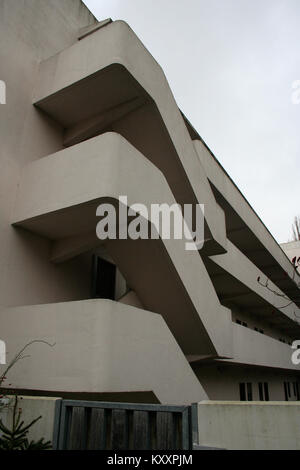 Isokon Building modernist 1920s 1930s inter war architecture London NW3 ...