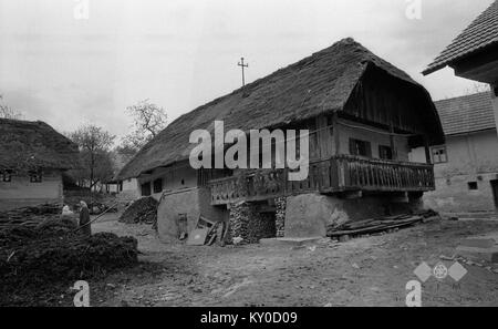 Hiša pri Jančičinih, Drašiči 1965 Stock Photo - Alamy
