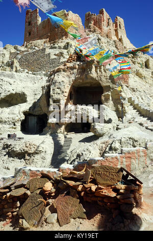 Piyang Caves and ruins in Tibet, China Stock Photo - Alamy