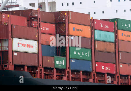 The container ship Al Mashrab unloads her cargo at Southampton ...